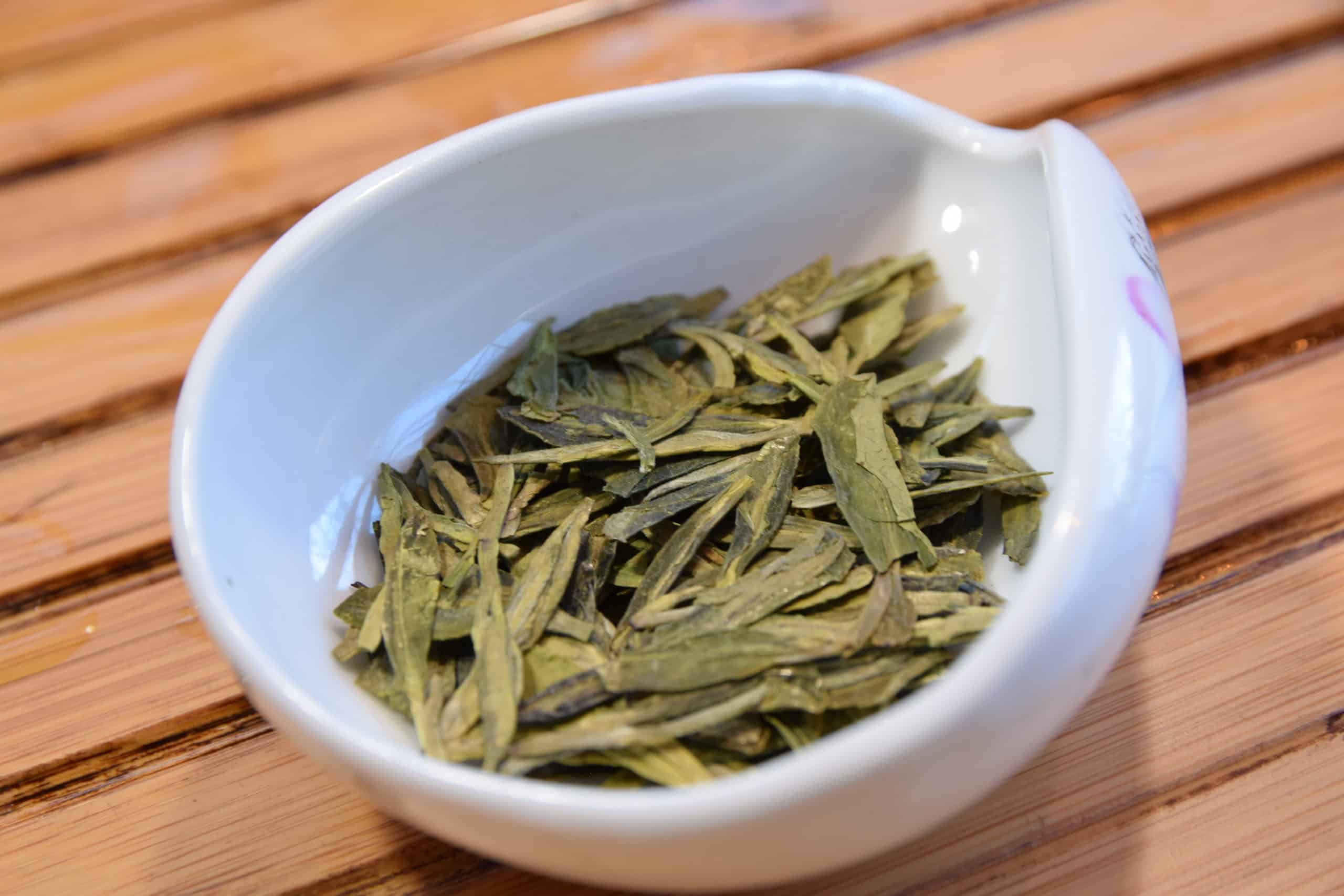 How to brew Long Jing green tea - ZhenTea - VIDEO